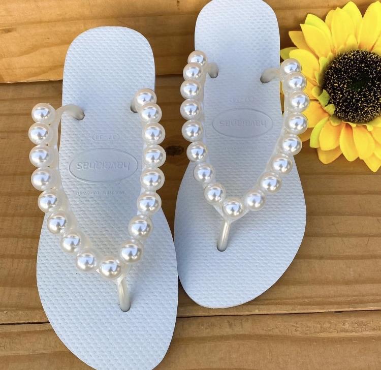Pearl flip flops on – Mata Xios Boutique